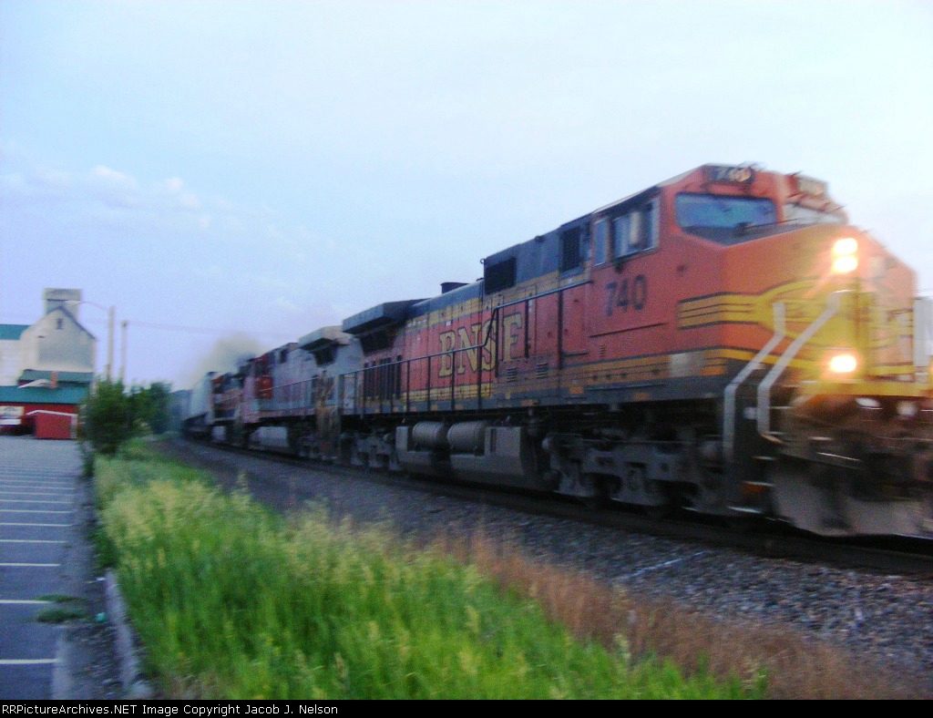 BNSF 740